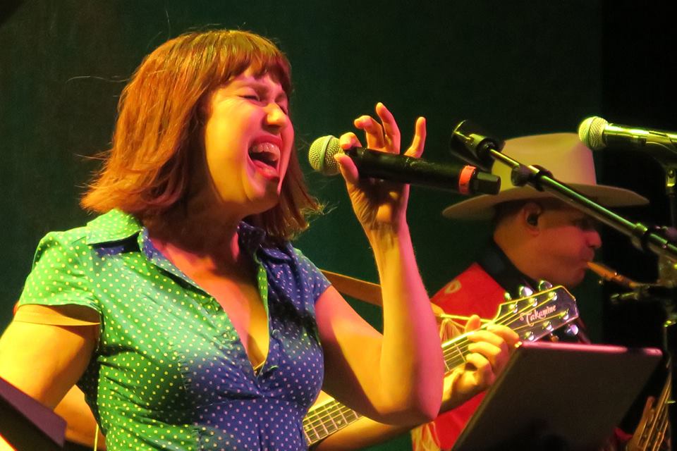 Photos - Wally & The Beaves